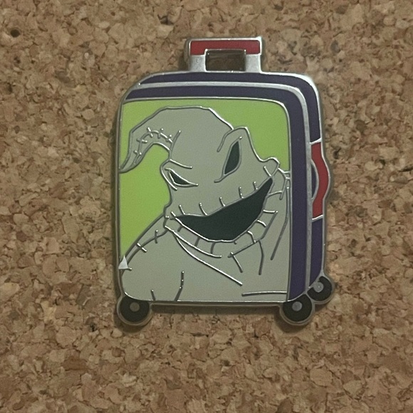 Disney | Jewelry | Disney Magical Mystery Pins Series 6 Luggage Bag ...